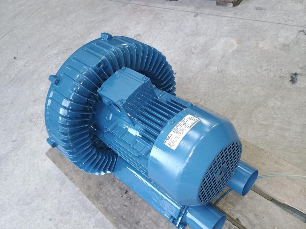 COMPRESSOR RADIAL 3CV 2POLOS(3500RPM) 220/380 – WRMotores